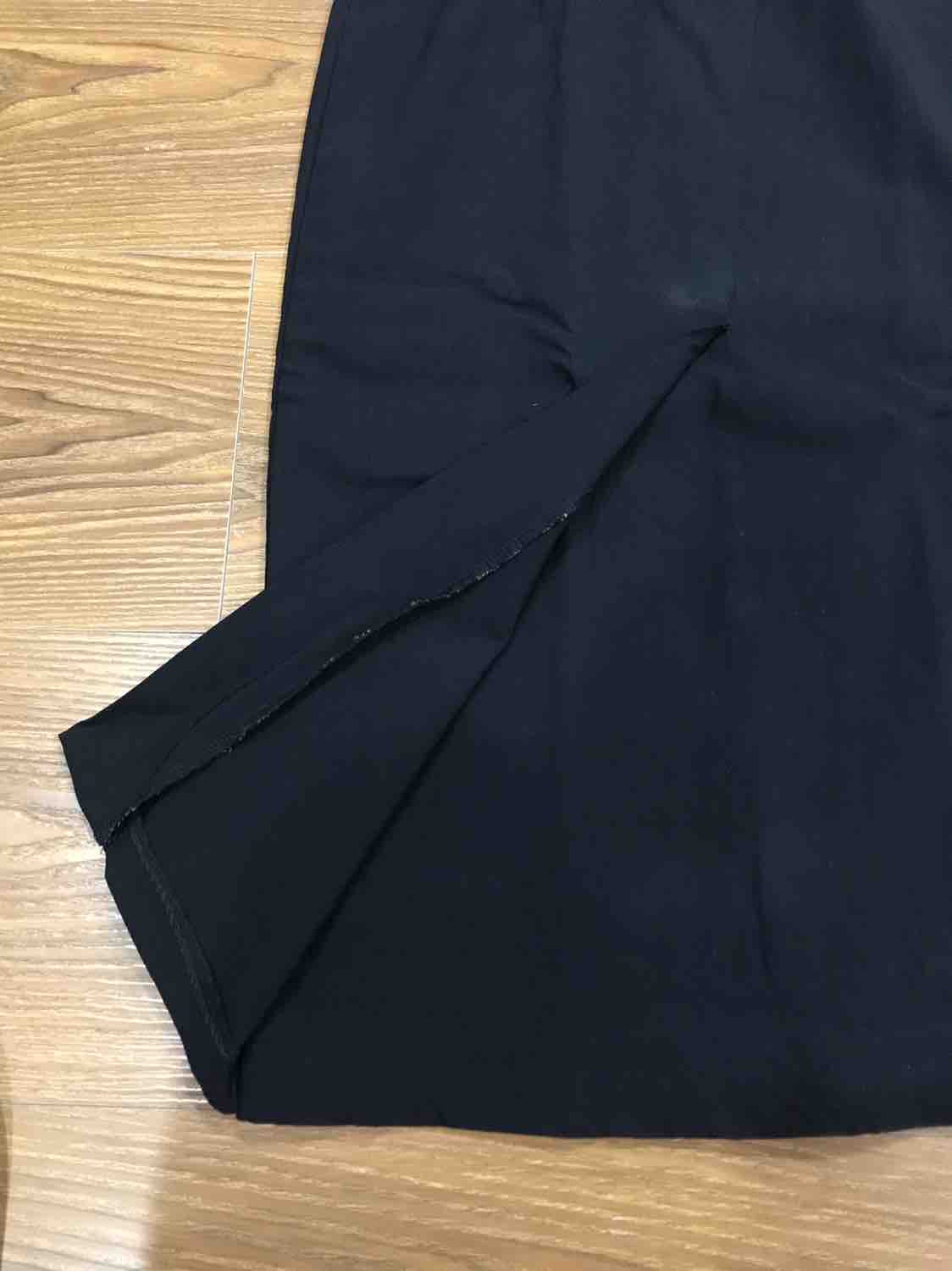 全黑色彈性裙 - GC贈物網