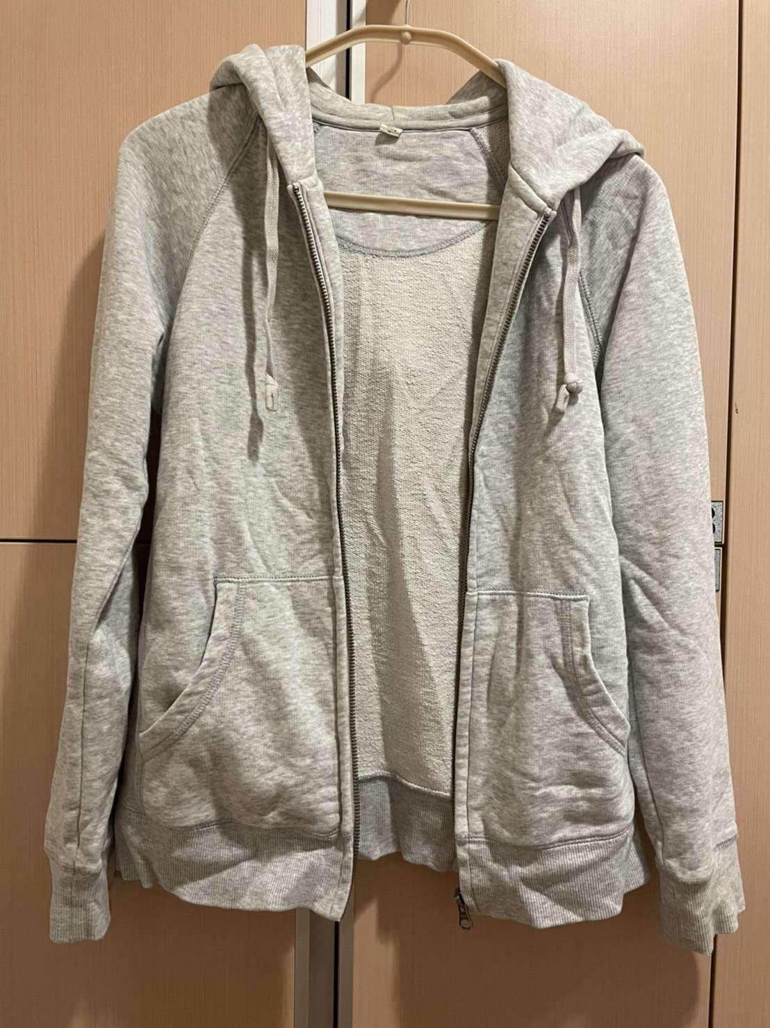 lativ連帽外套 - GC贈物網