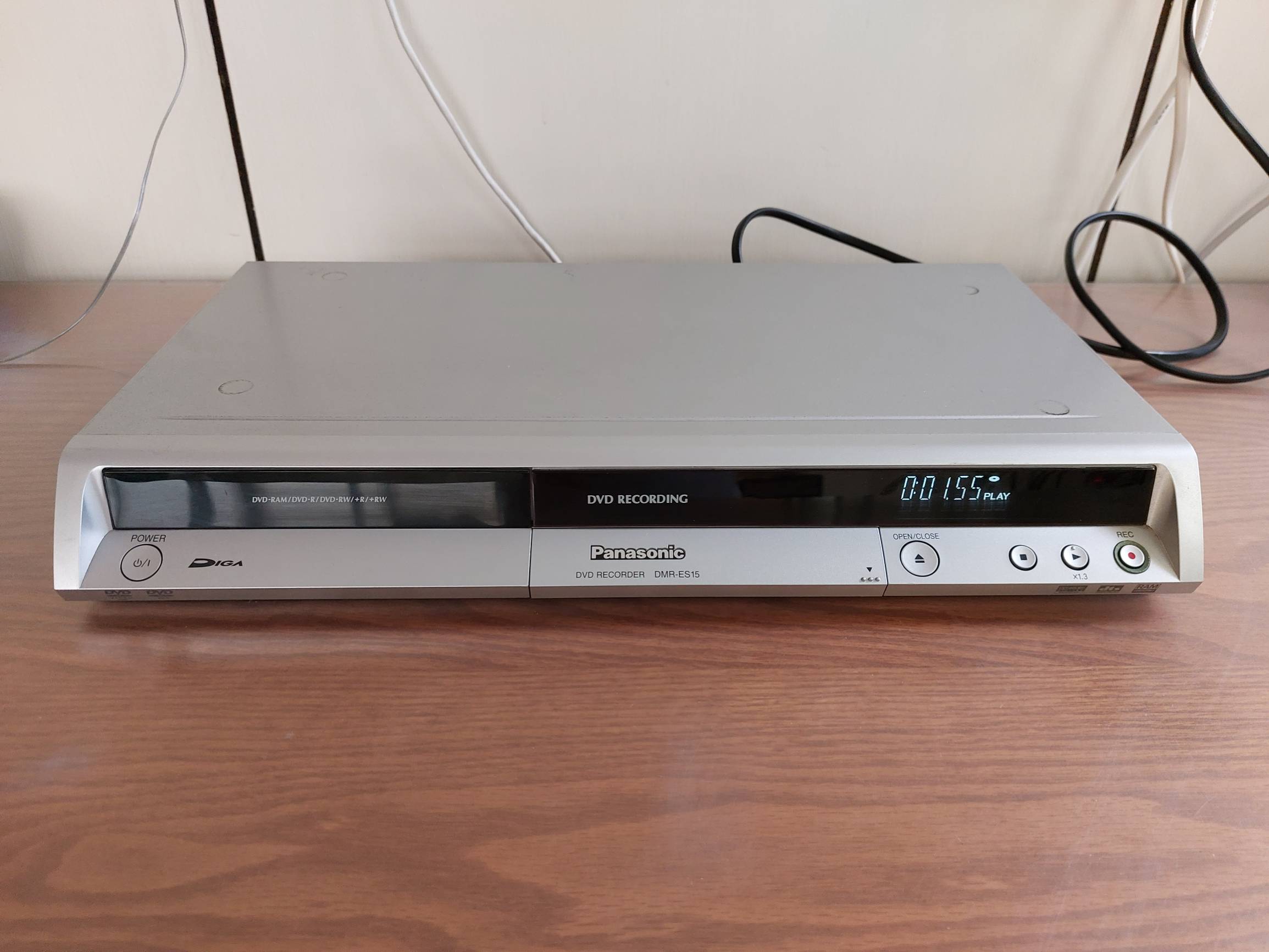 DVD 錄放影機 - GC贈物網