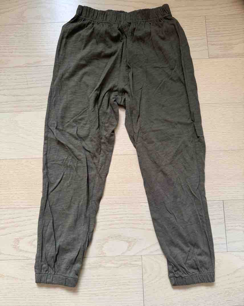 童。lativ墨綠色竹節棉束口長褲130 - GC贈物網