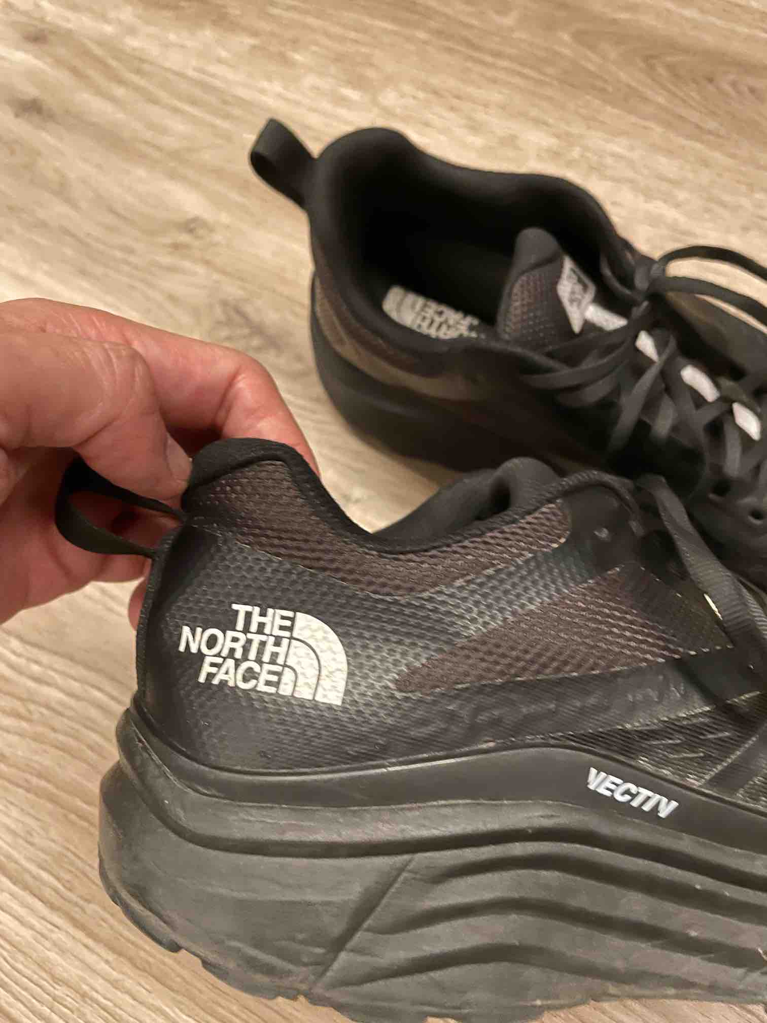 TNF北臉越野登山鞋9US - GC贈物網