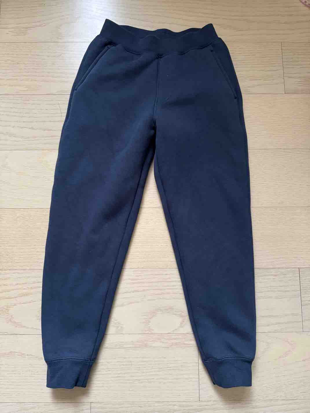 童。lativ深藍色毛絨束口長褲130 - GC贈物網