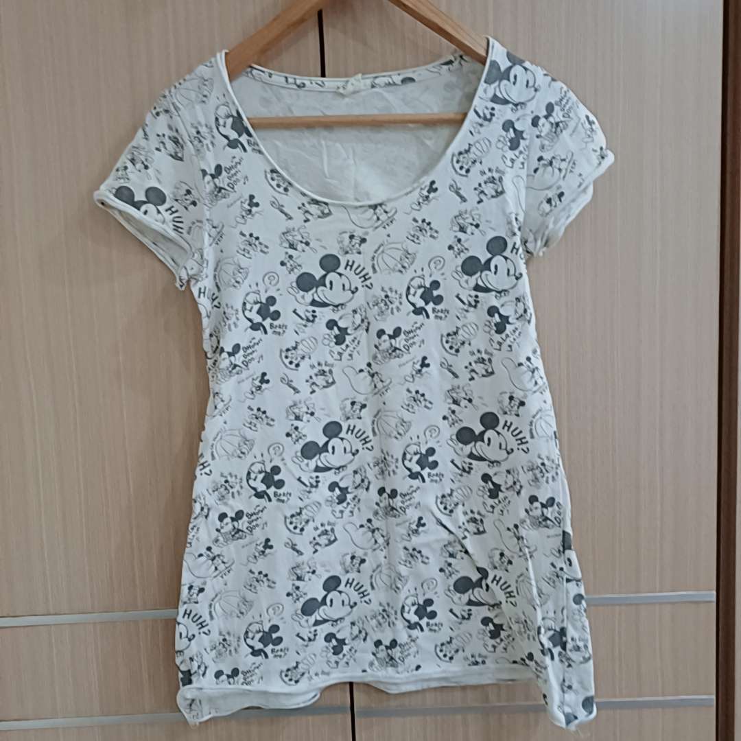 lativ大圓領不收邊米奇上衣S - GC贈物網