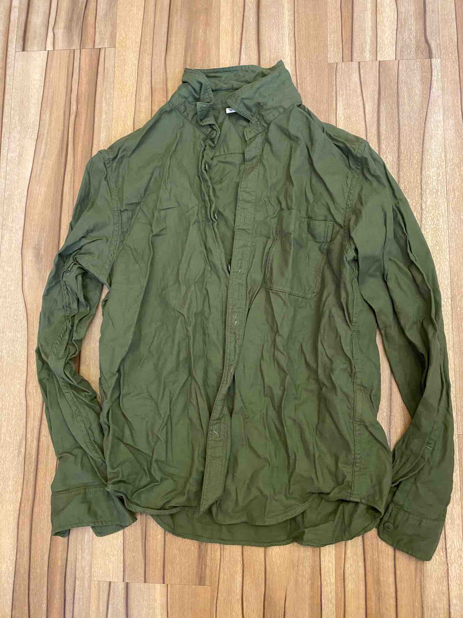 全新 Uniqlo 襯衫 - GC贈物網