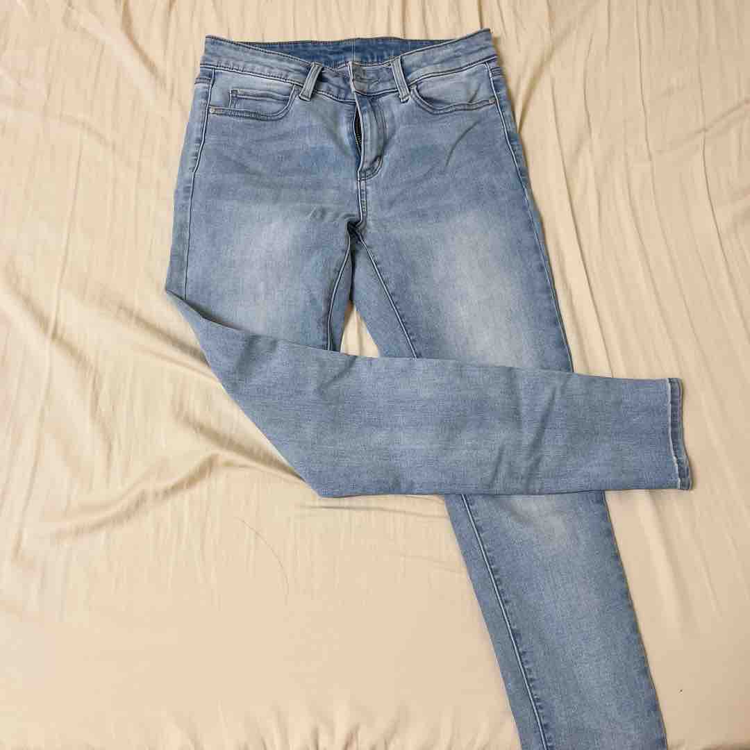 Lativ 淺藍牛仔褲 - GC贈物網