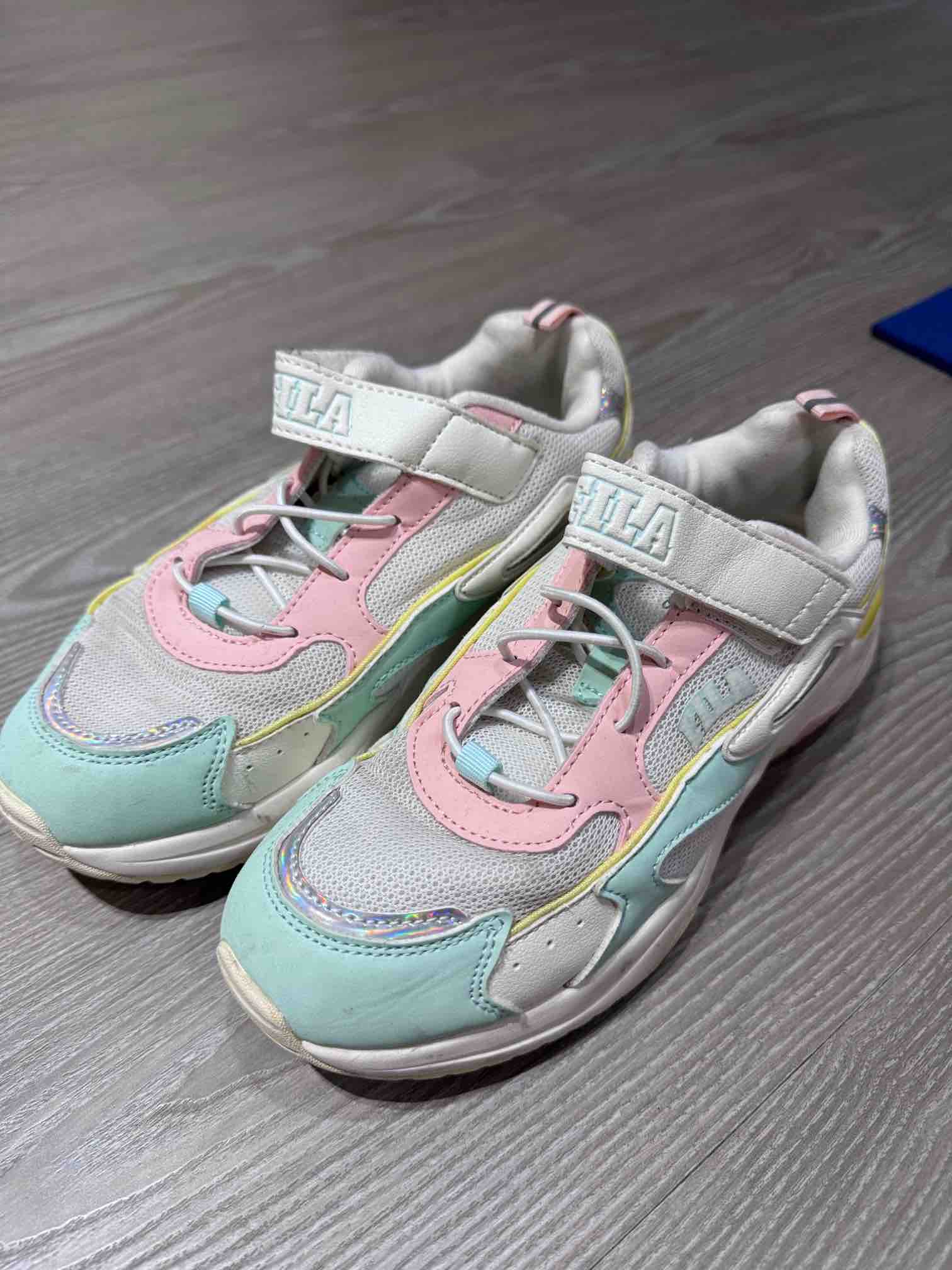 Fila球鞋23.0 - GC贈物網