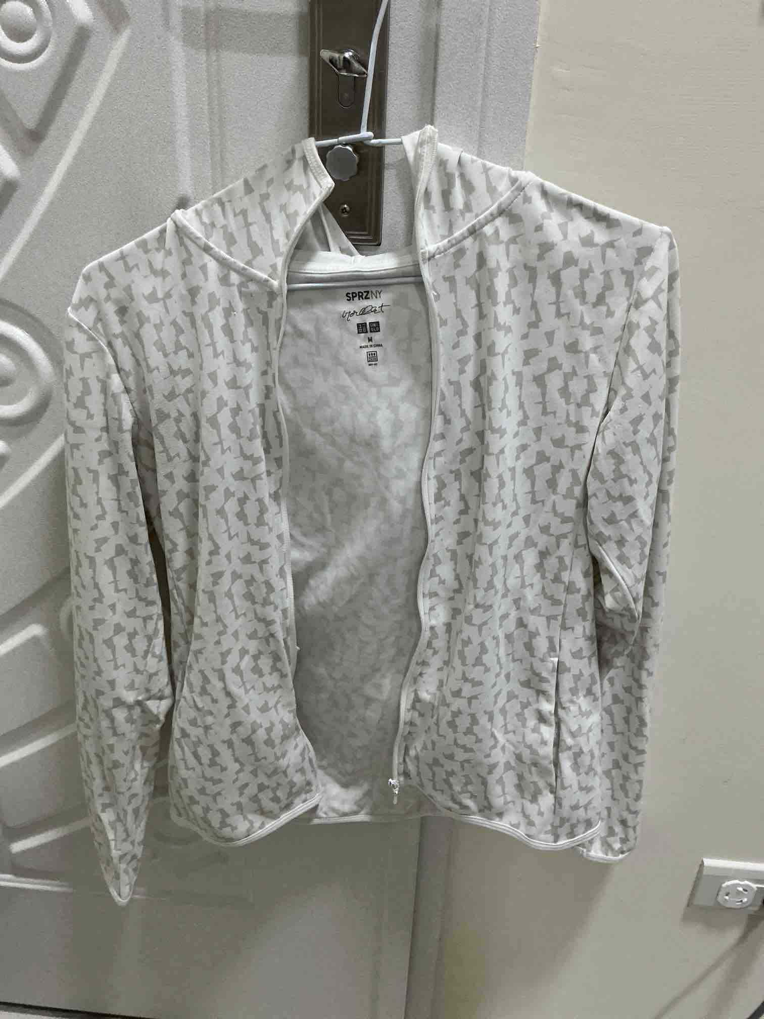 uniqlo薄外套 - GC贈物網